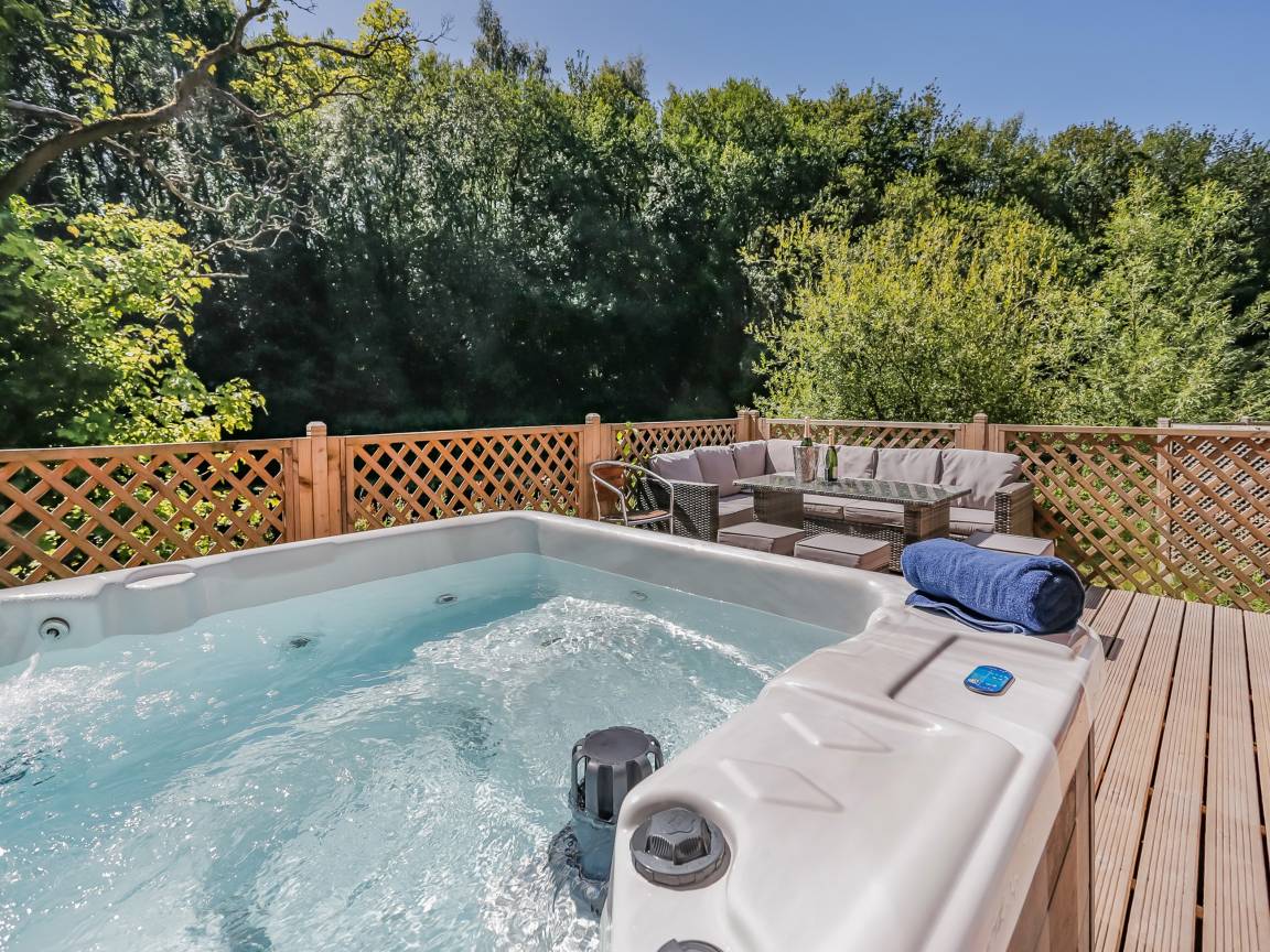 Cottage ∙ 4 Bedrooms ∙ 8 Guests - Huddersfield