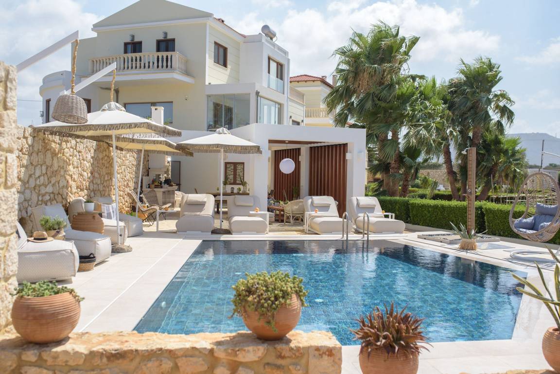 140 M² Villa ∙ 4 Bedrooms ∙ 7 Guests - Hersonissos