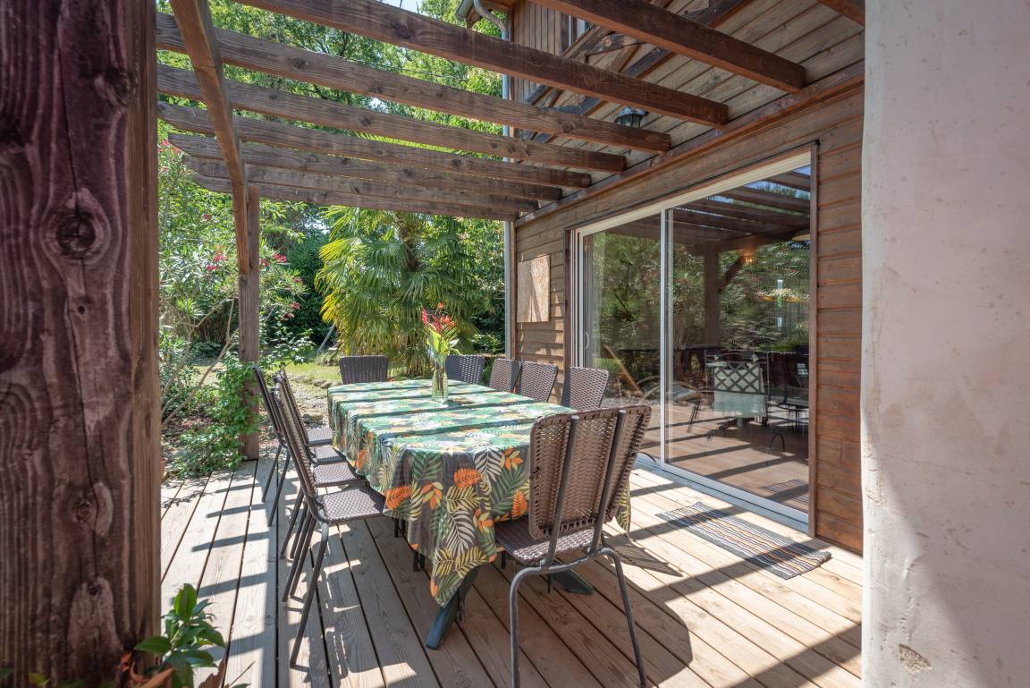 150 M² Maison De Vacances ∙ 4 Chambres ∙ 15 Personnes - Oloron-Sainte-Marie