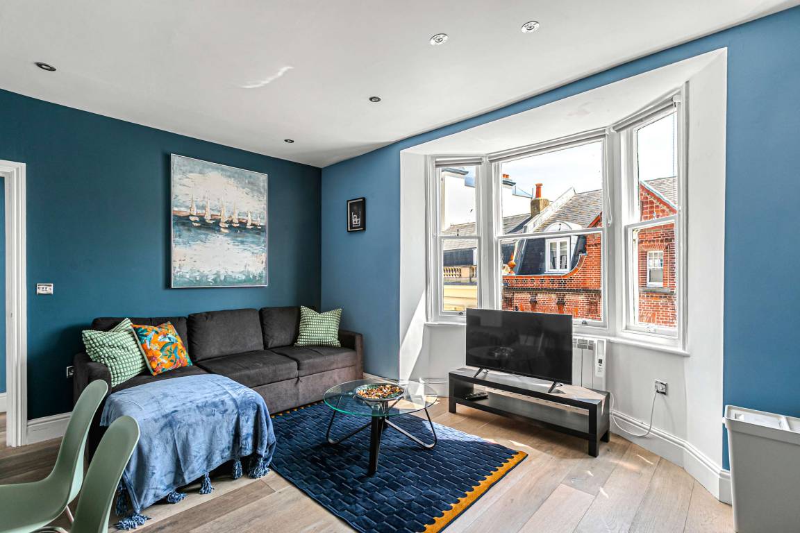 Apartment ∙ 2 Bedrooms ∙ 6 Guests - Brighton Beach