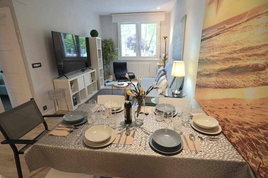 87 M² Apartamento ∙ 2 Habitaciones ∙ 5 Huéspedes - Bilbao