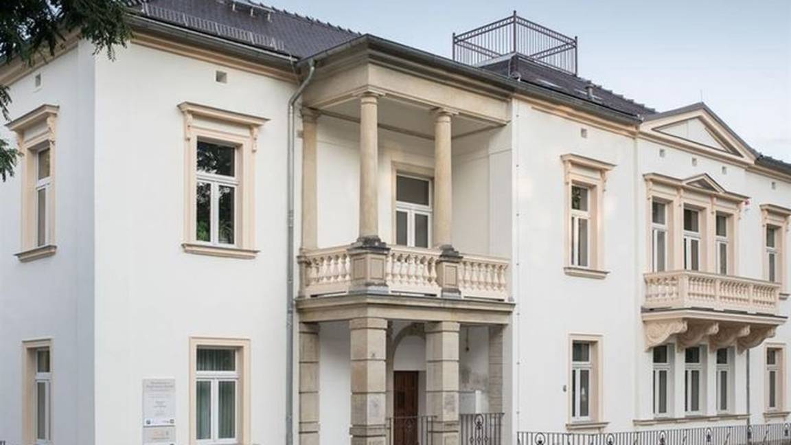 130 M² Apartment ∙ 3 Bedrooms ∙ 6 Guests - Zittau