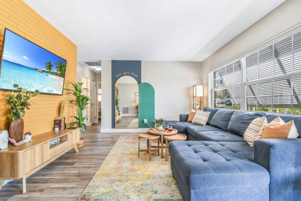 House ∙ 3 Bedrooms ∙ 12 Guests - Madeira Beach, FL