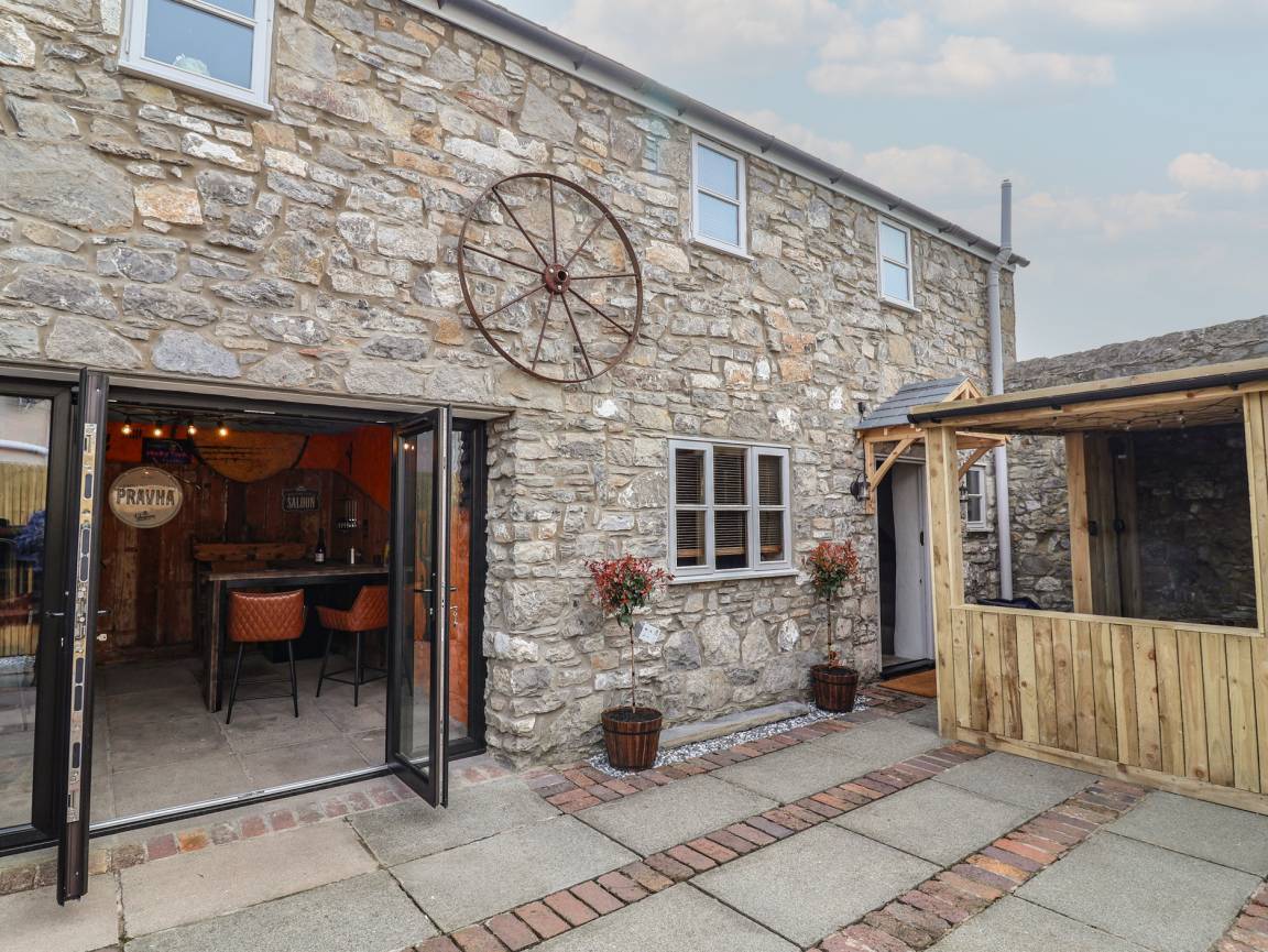 Cottage ∙ 2 Bedrooms ∙ 4 Guests - Prestatyn