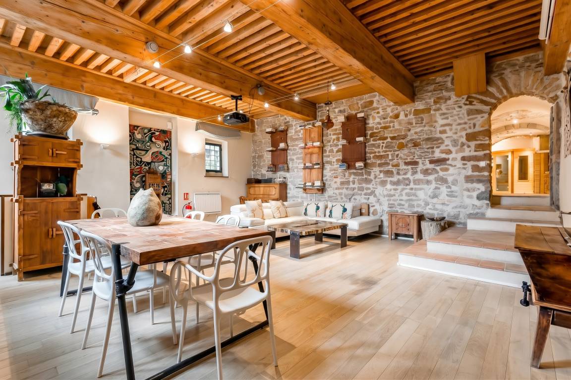 220 M² Appartement ∙ 3 Chambres ∙ 12 Personnes - Soucieu-en-Jarrest