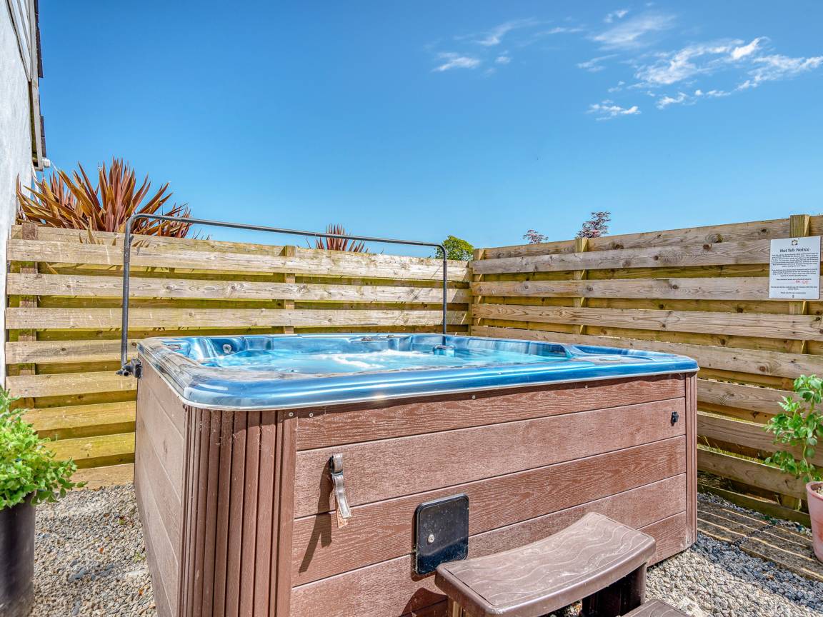 Cottage ∙ 5 Bedrooms ∙ 10 Guests - St Austell