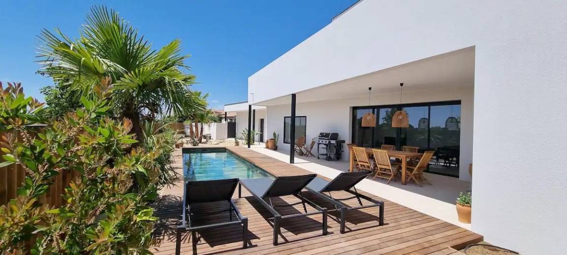 170 M² Maison De Vacances ∙ 4 Chambres ∙ 8 Personnes - Pérols