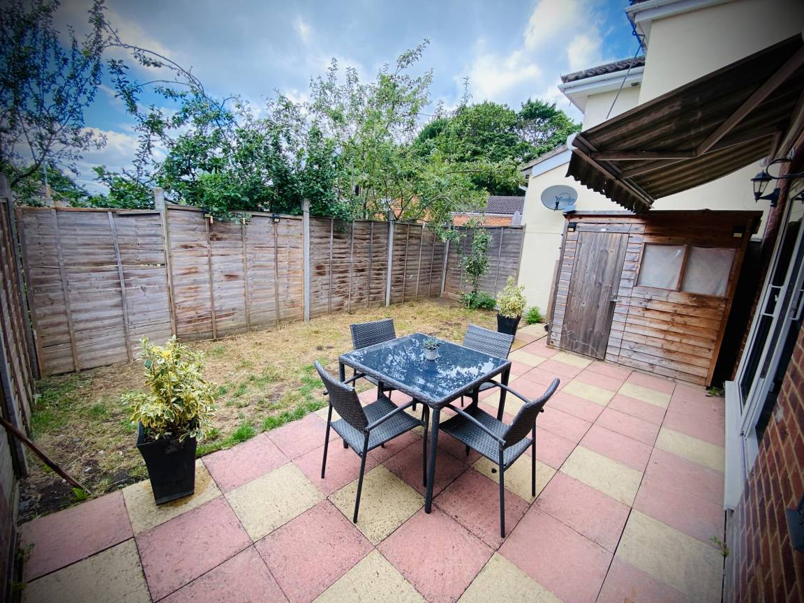 110 M² House ∙ 3 Bedrooms ∙ 7 Guests - Stevenage