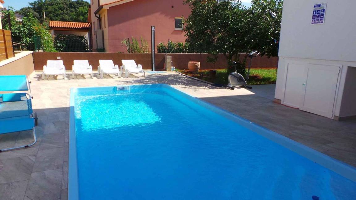110 M² Apartamento ∙ 2 Habitaciones ∙ 4 Huéspedes - Fažana