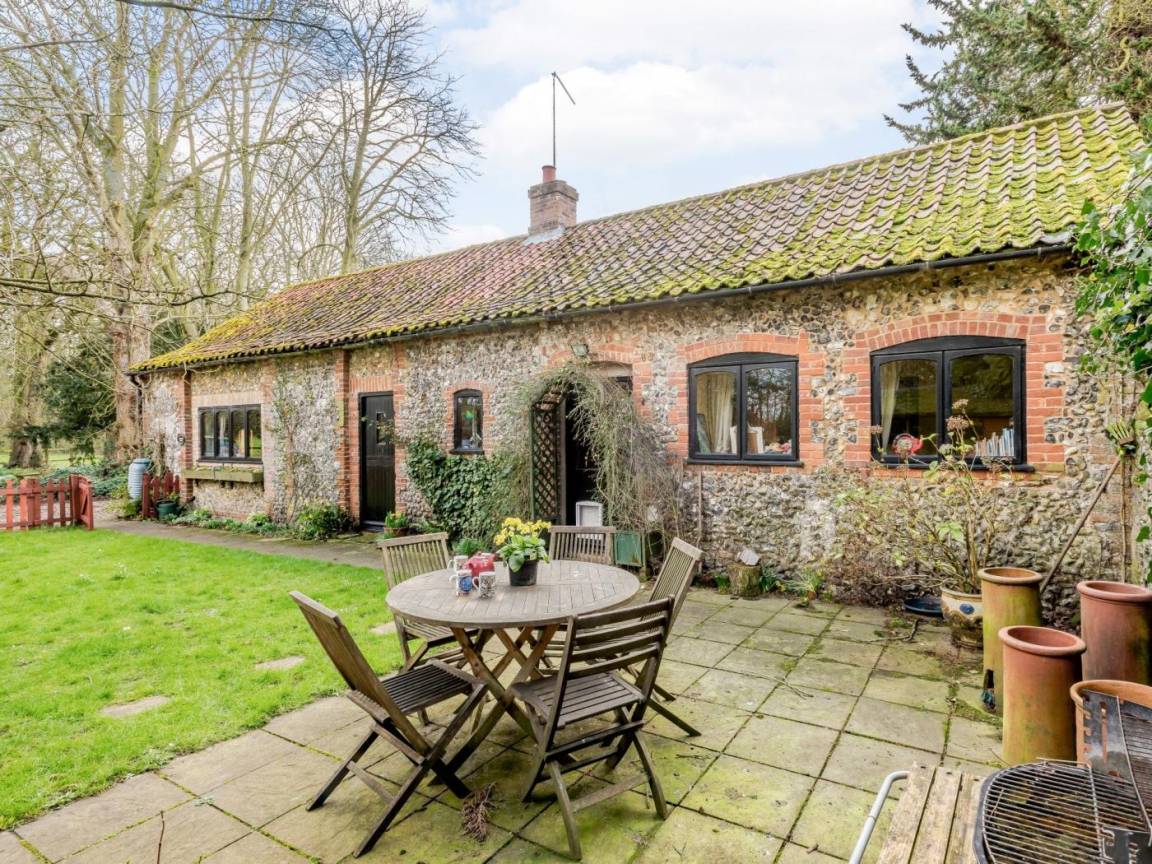 Cottage ∙ 3 Bedrooms ∙ 6 Guests - Burnham Market