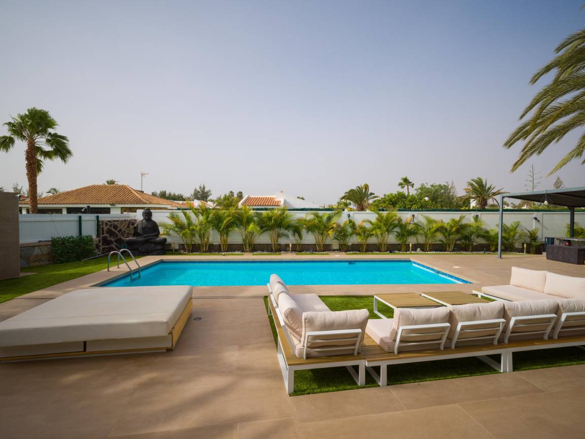400 M² Villa ∙ 5 Bedrooms ∙ 10 Guests - Maspalomas