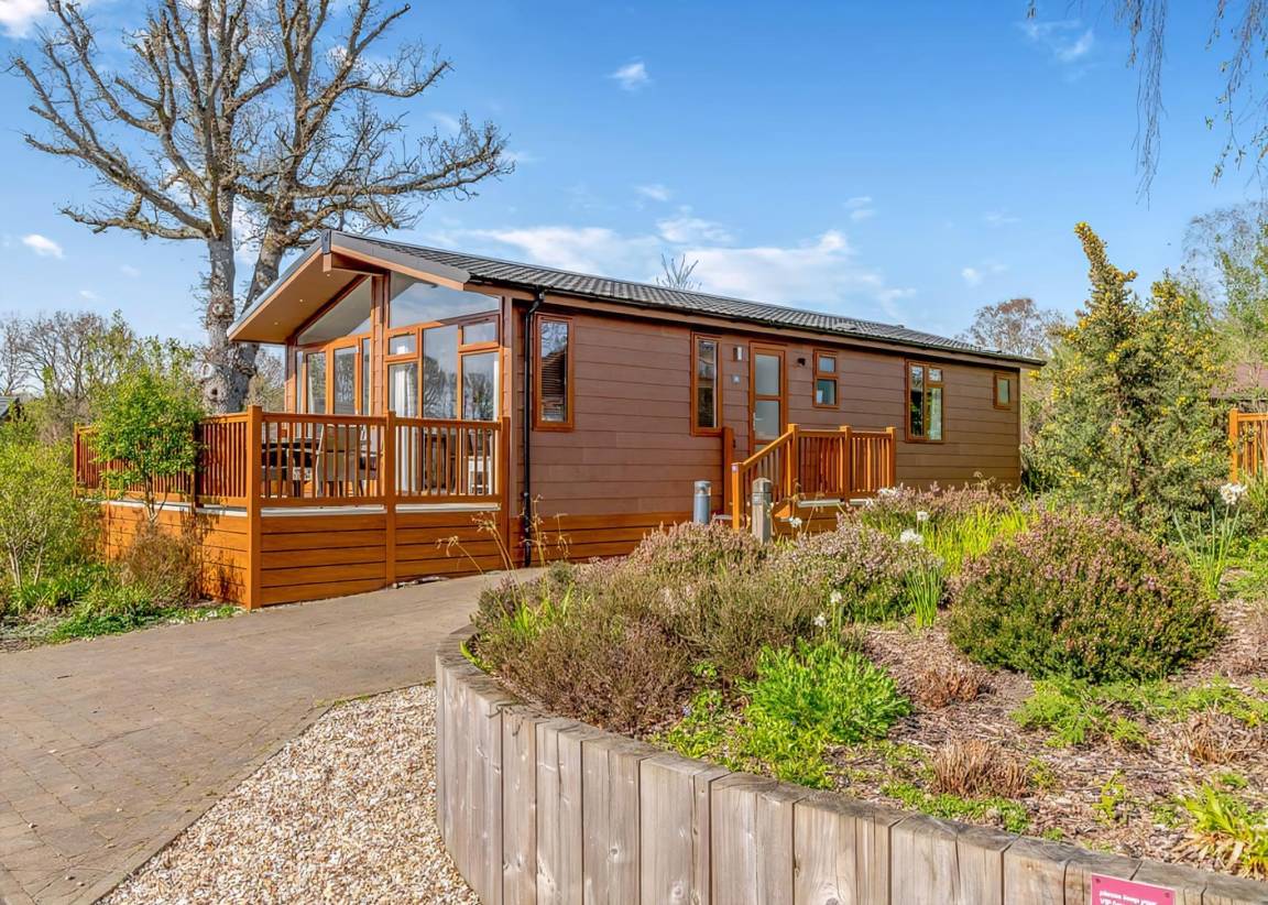 Chalet ∙ 2 Bedrooms ∙ 4 Guests - Corfe Castle
