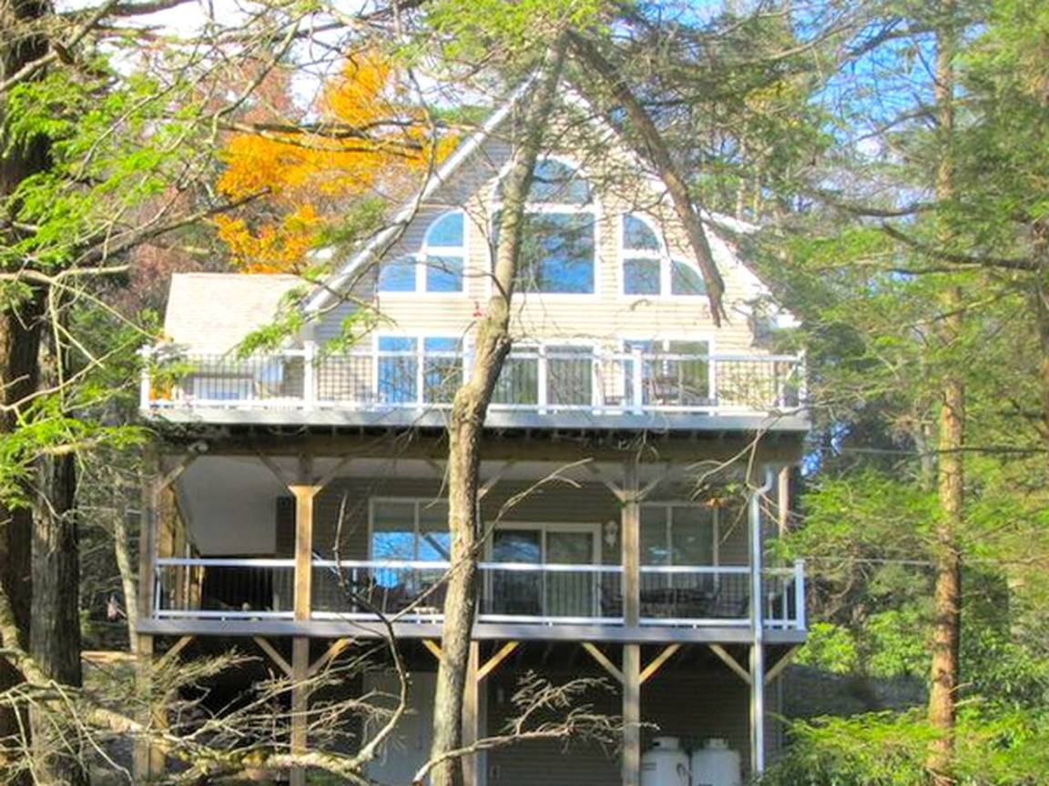 House ∙ 4 Bedrooms ∙ 11 Guests - Jim Thorpe, PA