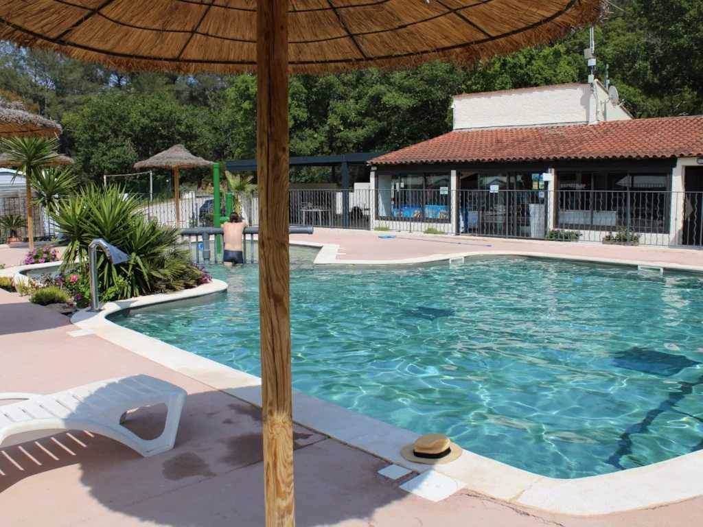 35 M² Camping ∙ 3 Chambres ∙ 8 Personnes - Bormes-les-Mimosas