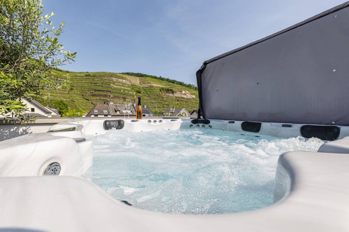 130 M² Ferienwohnung ∙ 3 Schlafzimmer ∙ 8 Gäste - Mayschoß