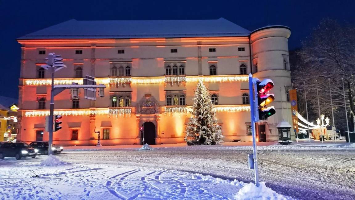 142 M² Ferienwohnung ∙ 3 Schlafzimmer ∙ 8 Gäste - Spittal an der Drau