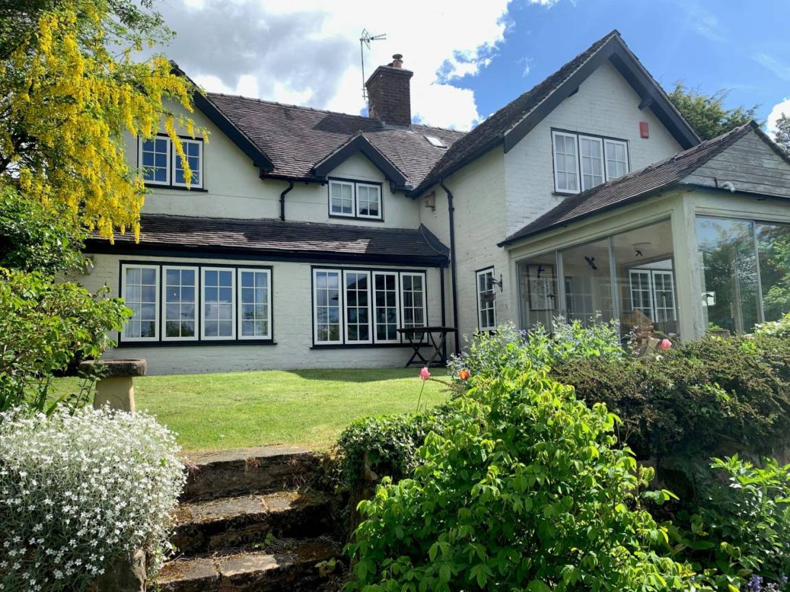 Cottage ∙ 4 Bedrooms ∙ 8 Guests - Belper