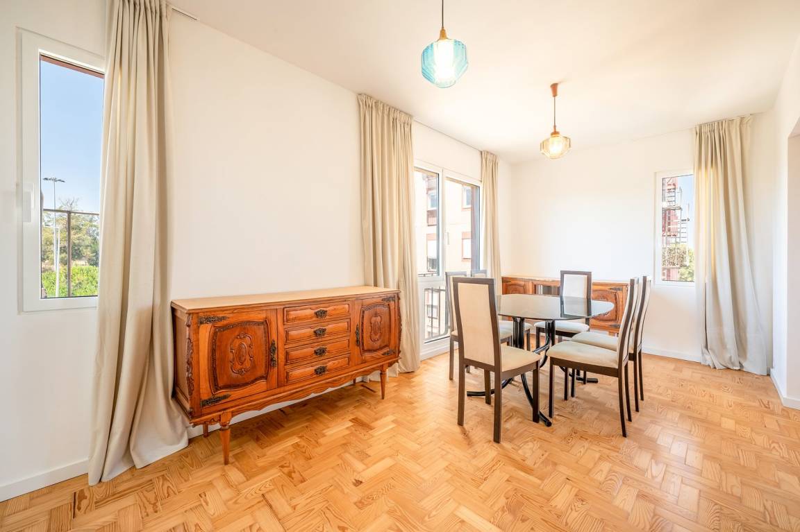 105 M² Apartment ∙ 3 Bedrooms ∙ 6 Guests - Lisbon Portela Airport (LIS)