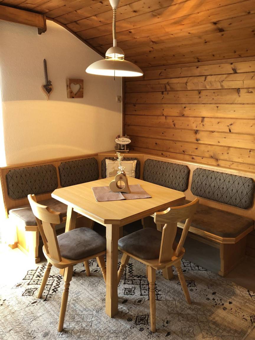 65 M² Ferienwohnung ∙ 1 Schlafzimmer ∙ 3 Gäste - Maurach