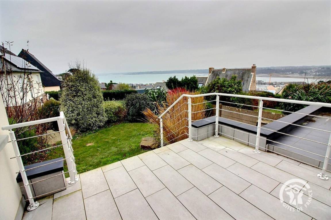 81 M² Gîte ∙ 3 Chambres ∙ 6 Personnes - Perros-Guirec