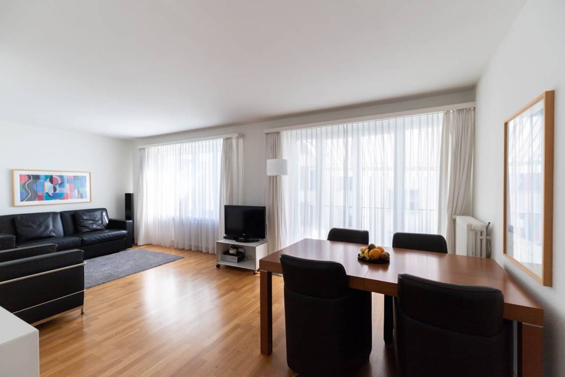85 M² Apartment ∙ 2 Bedrooms ∙ 6 Guests - Zurich main station