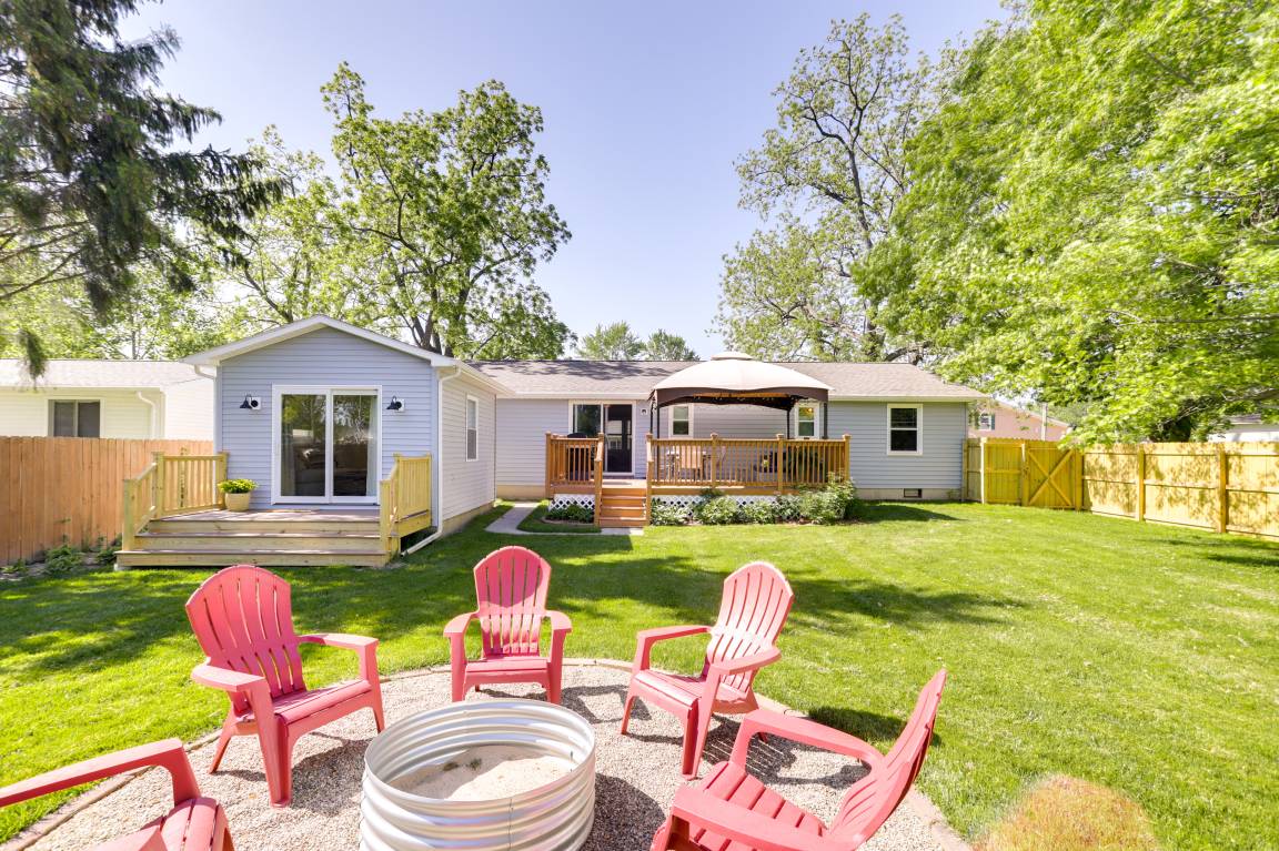 102 M² House ∙ 4 Bedrooms ∙ 8 Guests - Three Oaks, MI