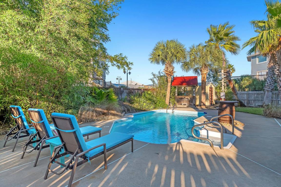House ∙ 4 Bedrooms ∙ 12 Guests - Pensacola Beach, FL
