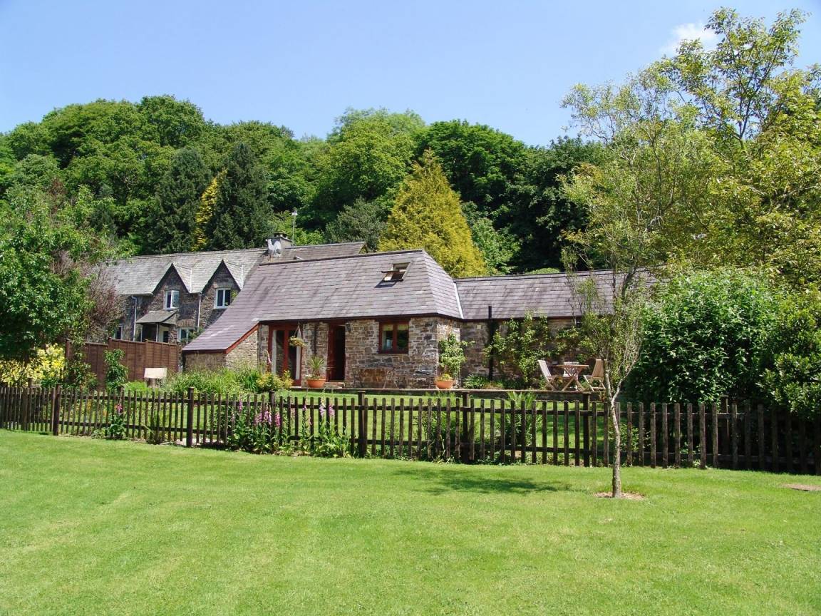 Cottage ∙ 2 Bedrooms ∙ 4 Guests - Dartmoor Forest