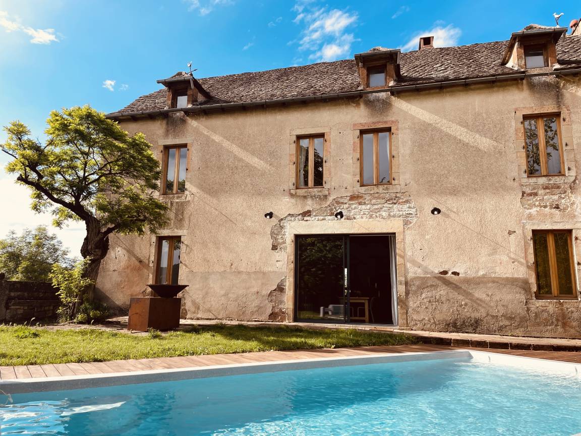 Gîte ∙ 5 Chambres ∙ 15 Personnes - Aveyron