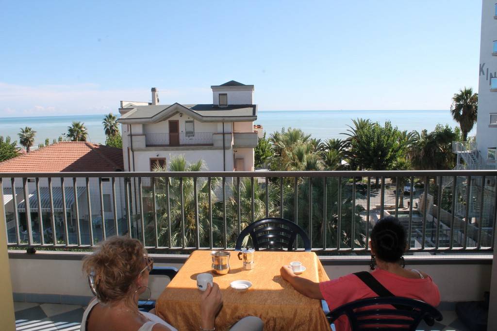 45 M² Huoneisto ∙ 1 Makuuhuone ∙ 4 Vierasta - Alba Adriatica