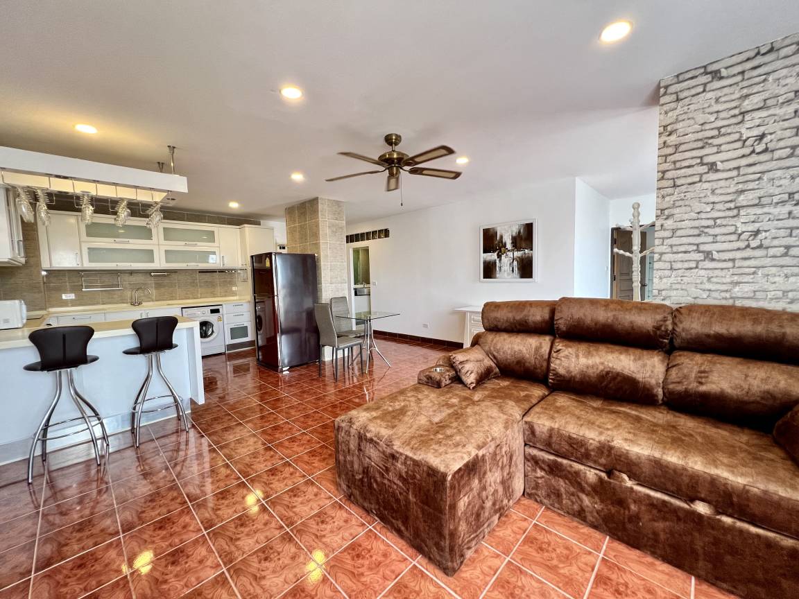 95 M² Appartement ∙ 2 Chambres ∙ 4 Personnes - Pattaya