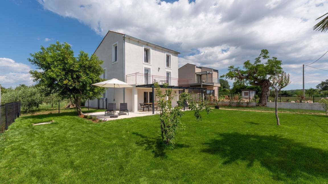 150 M² Villa ∙ 3 Bedrooms ∙ 6 Guests - Novigrad