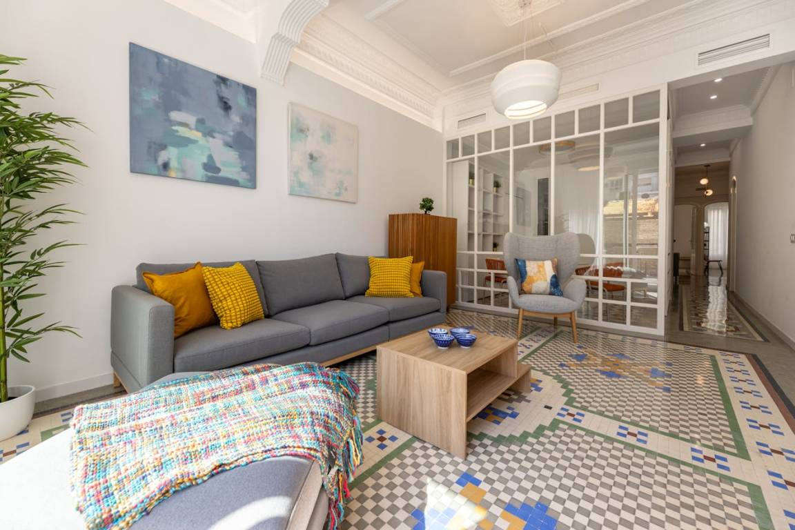 125 M² Apartamento ∙ 2 Habitaciones ∙ 5 Huéspedes - Valencia