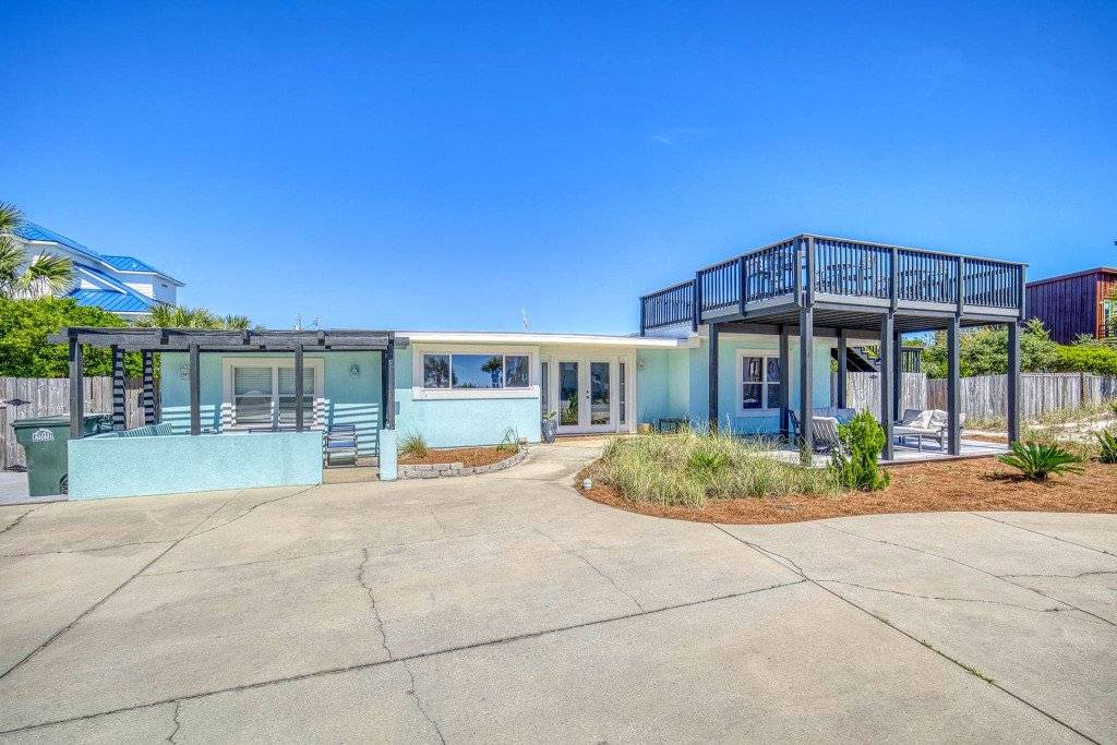 House ∙ 4 Bedrooms ∙ 13 Guests - Pensacola Beach, FL