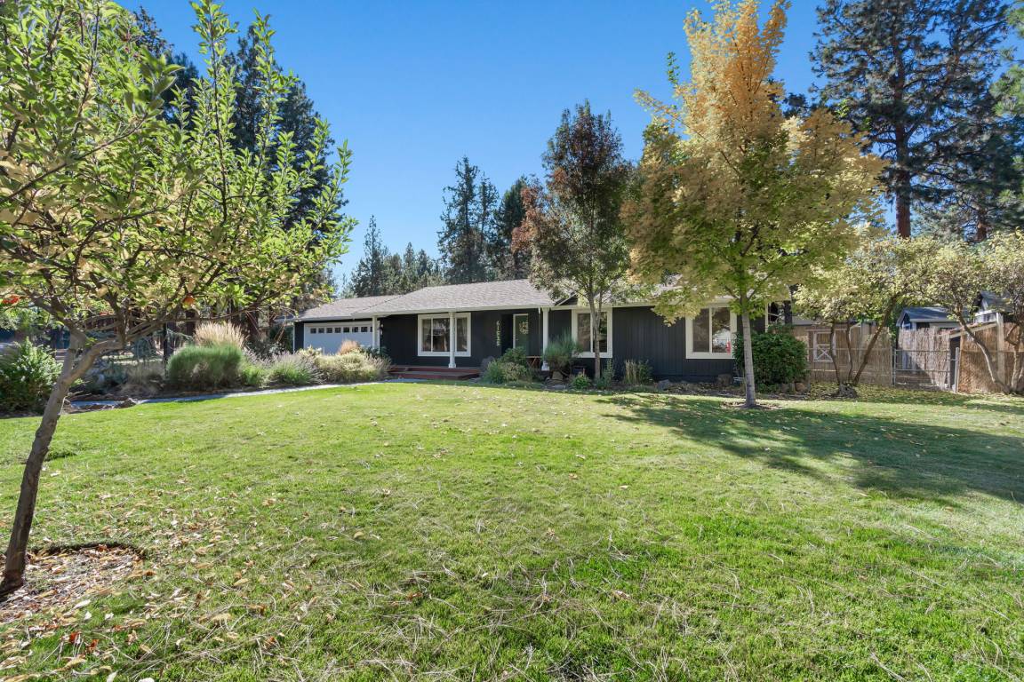 125 M² House ∙ 3 Bedrooms ∙ 7 Guests - Bend, OR
