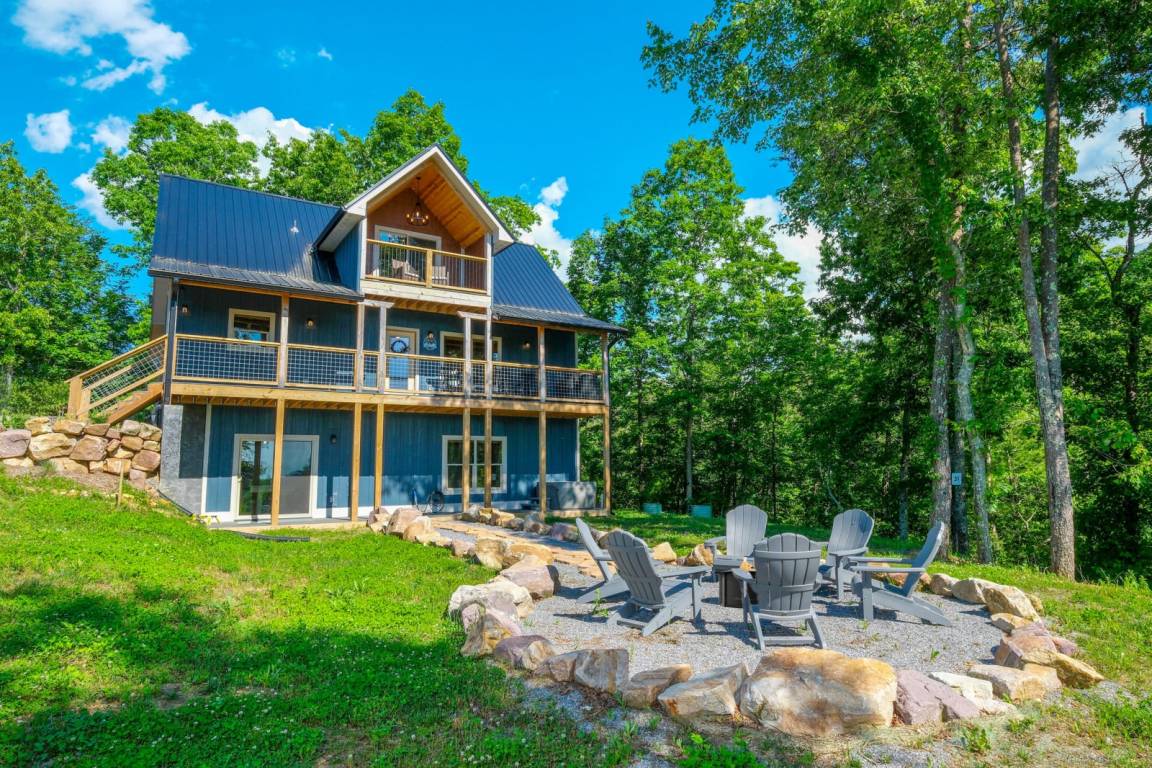 220 M² Cabin ∙ 4 Bedrooms ∙ 12 Guests - Douglas Lake, TN