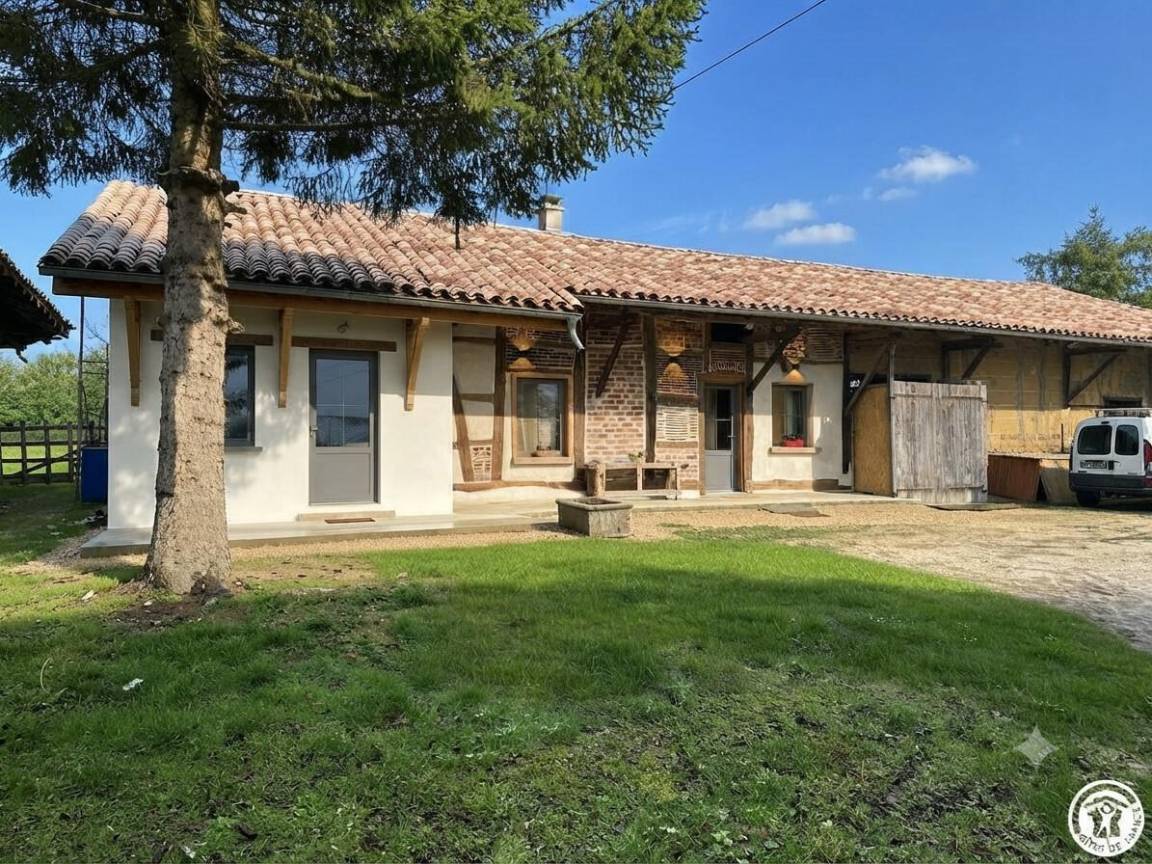 61 M² Gîte ∙ 2 Chambres ∙ 5 Personnes - Ain