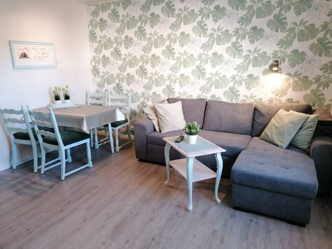 72 M² Ferienwohnung ∙ 2 Schlafzimmer ∙ 4 Gäste - Bad Sobernheim