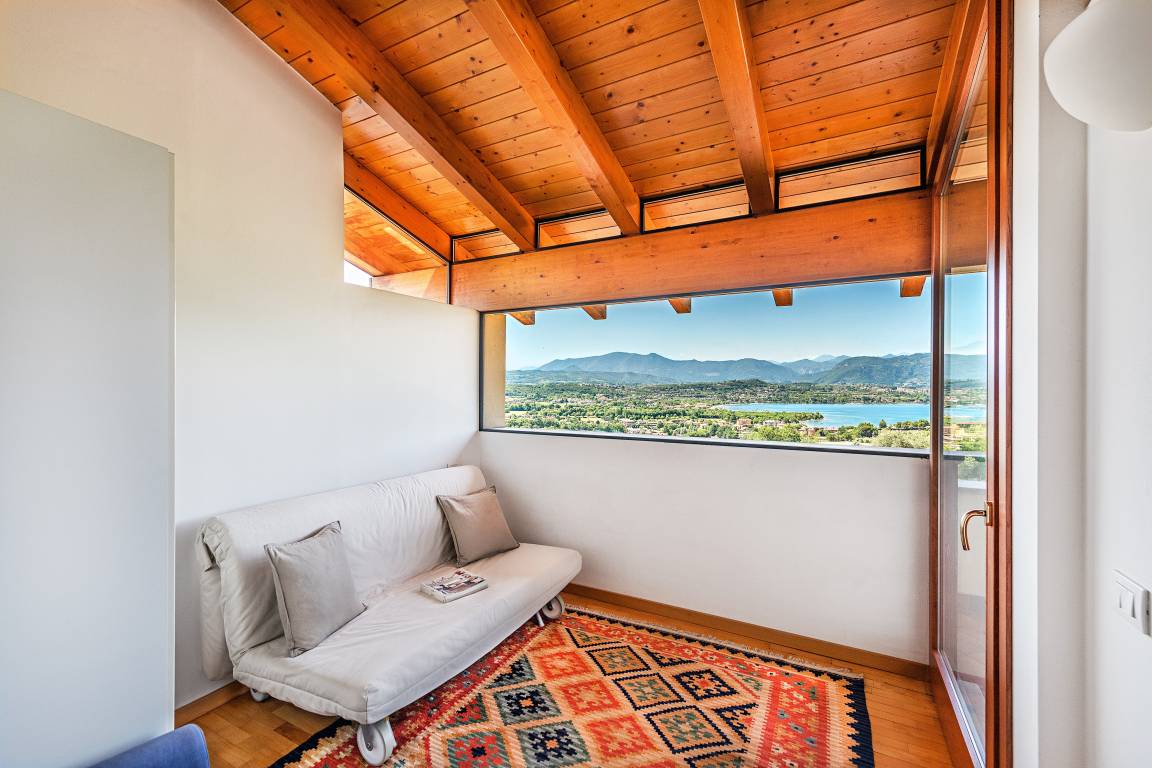 250 M² Villa ∙ 5 Bedrooms ∙ 10 Guests - Gardone Riviera