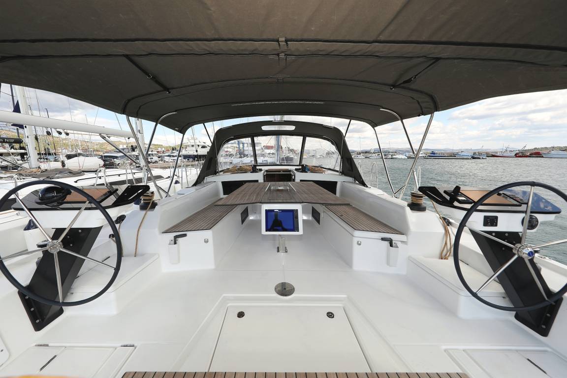 15 M² Houseboat ∙ 4 Bedrooms ∙ 8 Guests - Croatia