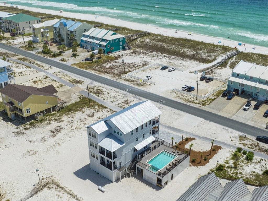 483 M² House ∙ 8 Bedrooms ∙ 32 Guests - Pensacola Beach, FL