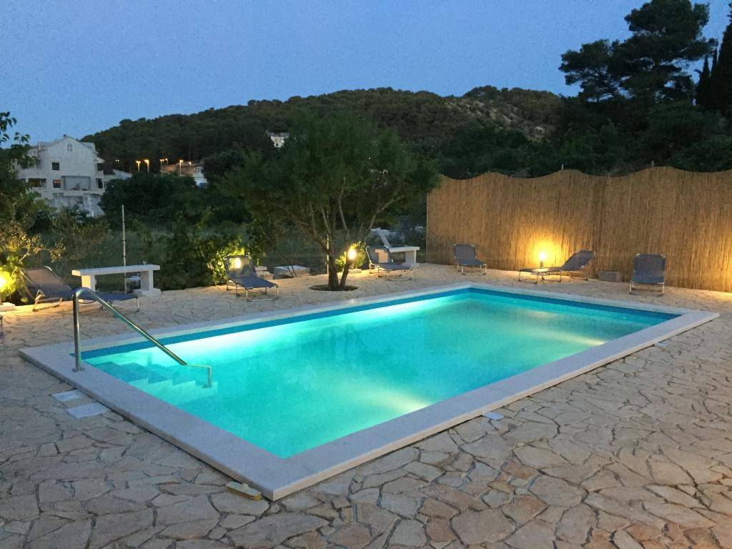 55 M² Apartment ∙ 1 Bedroom ∙ 4 Guests - Brač