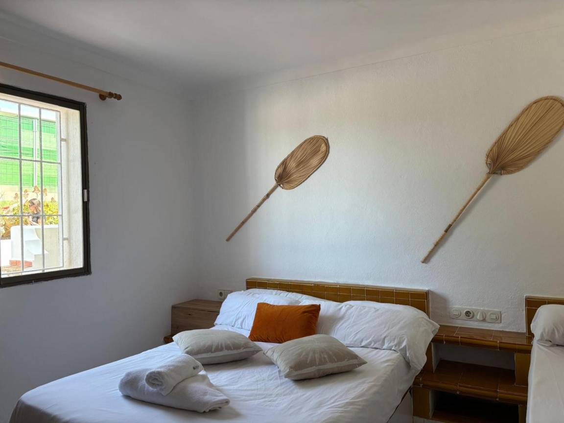 75 M² Aparthotel ∙ 2 Bedrooms ∙ 5 Guests - Ibiza