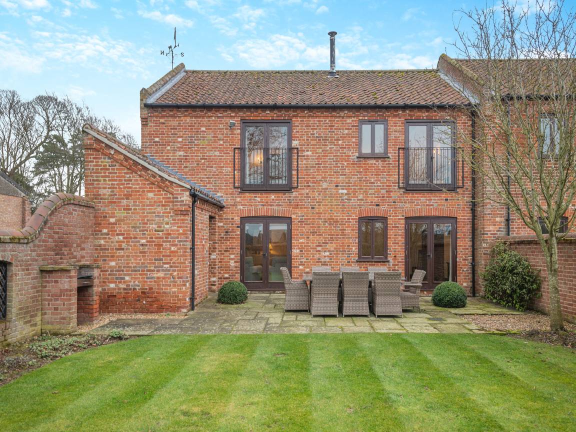 Cottage ∙ 4 Bedrooms ∙ 8 Guests - Fakenham