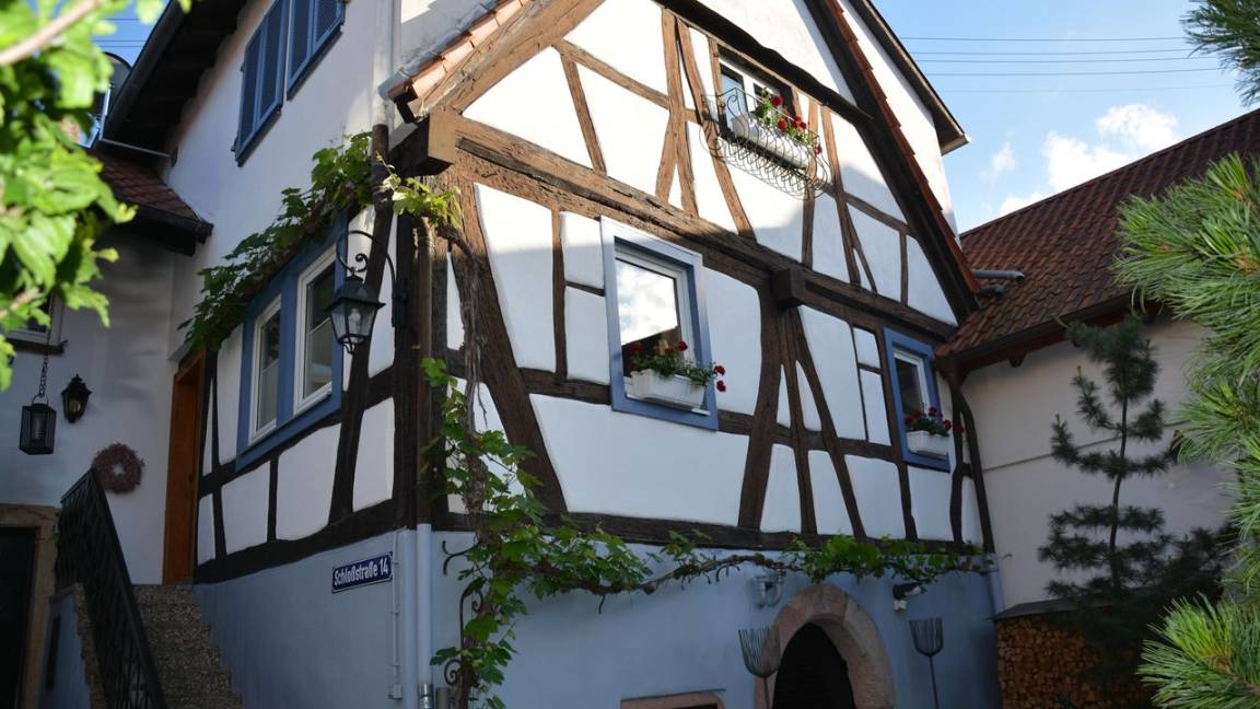 130 M² Ferienhaus ∙ 2 Schlafzimmer ∙ 4 Gäste - Neustadt an der Weinstraße