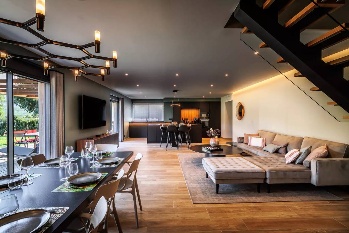 120 M² Maison De Vacances ∙ 4 Chambres ∙ 10 Personnes - Argelès-Gazost
