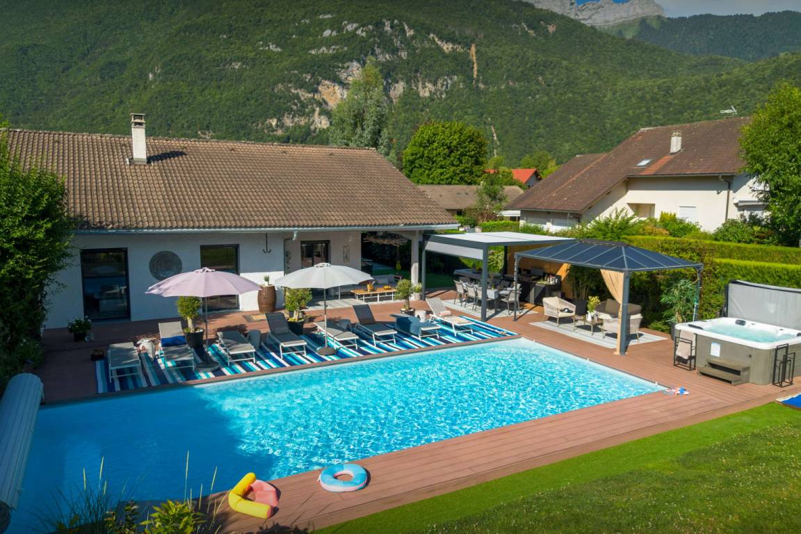 140 M² Villa ∙ 4 Schlafzimmer ∙ 8 Gäste - Talloires