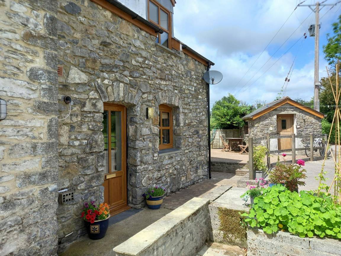100 M² Cottage ∙ 2 Bedrooms ∙ 4 Guests - Narberth