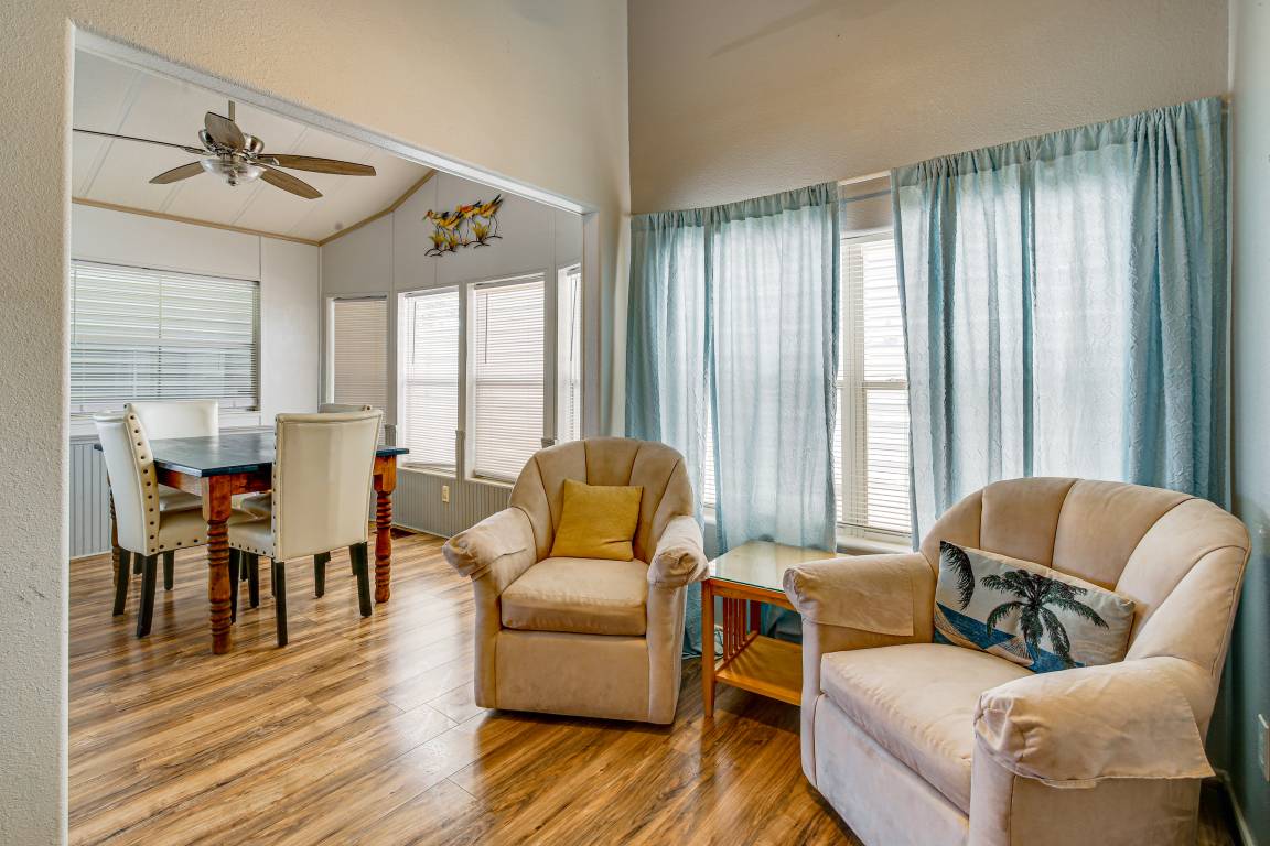 83 M² House ∙ 2 Bedrooms ∙ 6 Guests - Texas