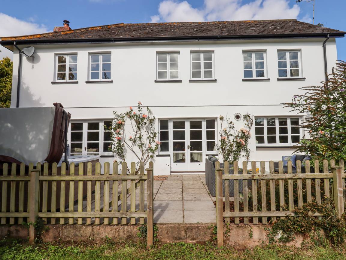 Cottage ∙ 2 Bedrooms ∙ 4 Guests - Crediton